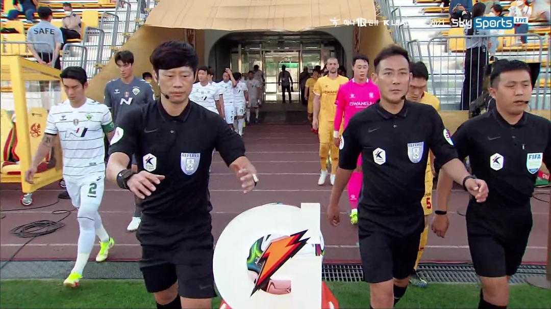 31R 광주 FC vs 전북 현대, 선수 입장 및 소개 | 다음스포츠