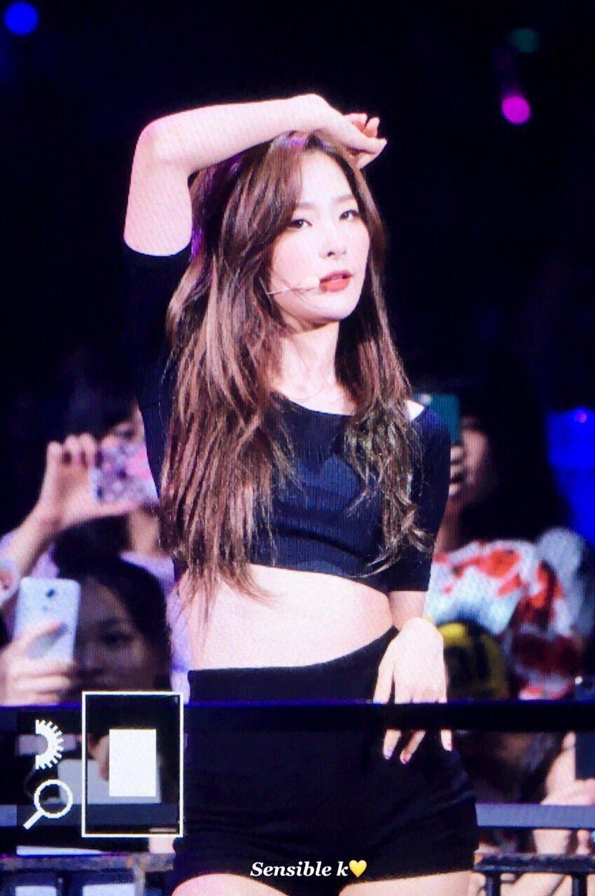 홍콩 간 슬기.gif > 후방주의 | 짤티비 - JJTV.KR