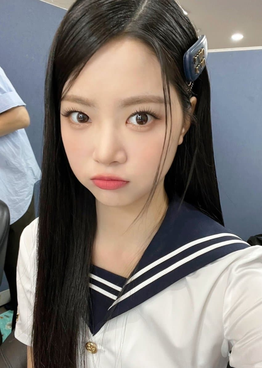 4세대 여자 아이돌 최고 귀요미 르세라핌 막내 홍은채.gif