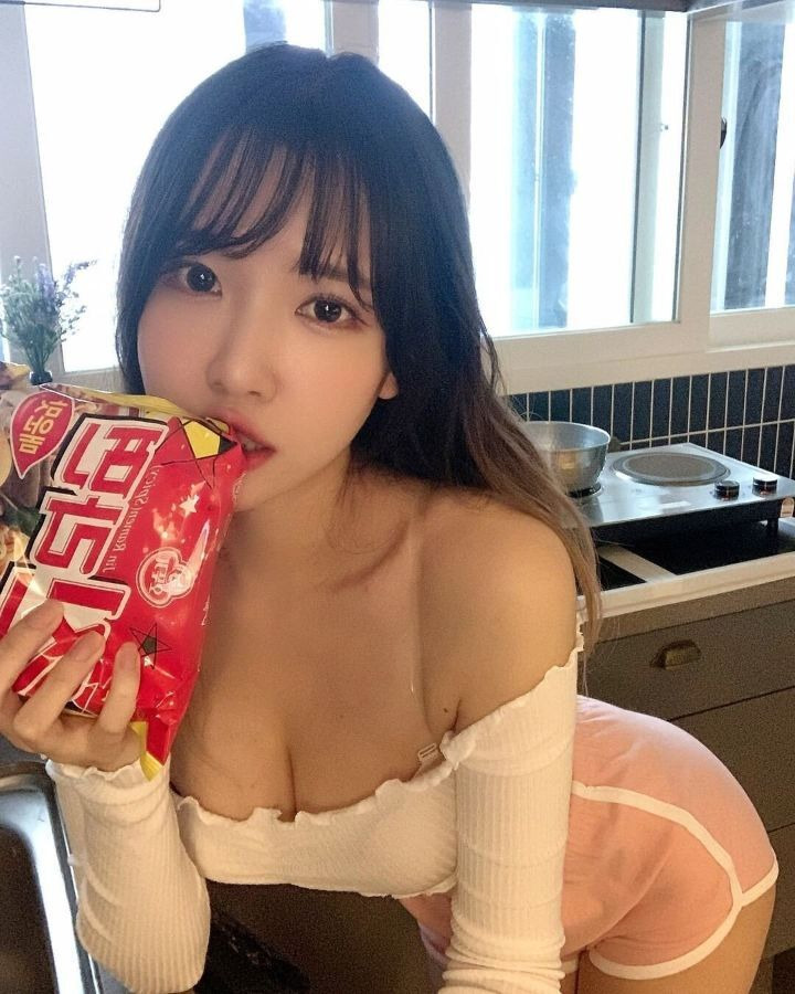 BJ 이아린 비키니 몸매 gif > 후방주의 | 짤티비 - JJTV.KR