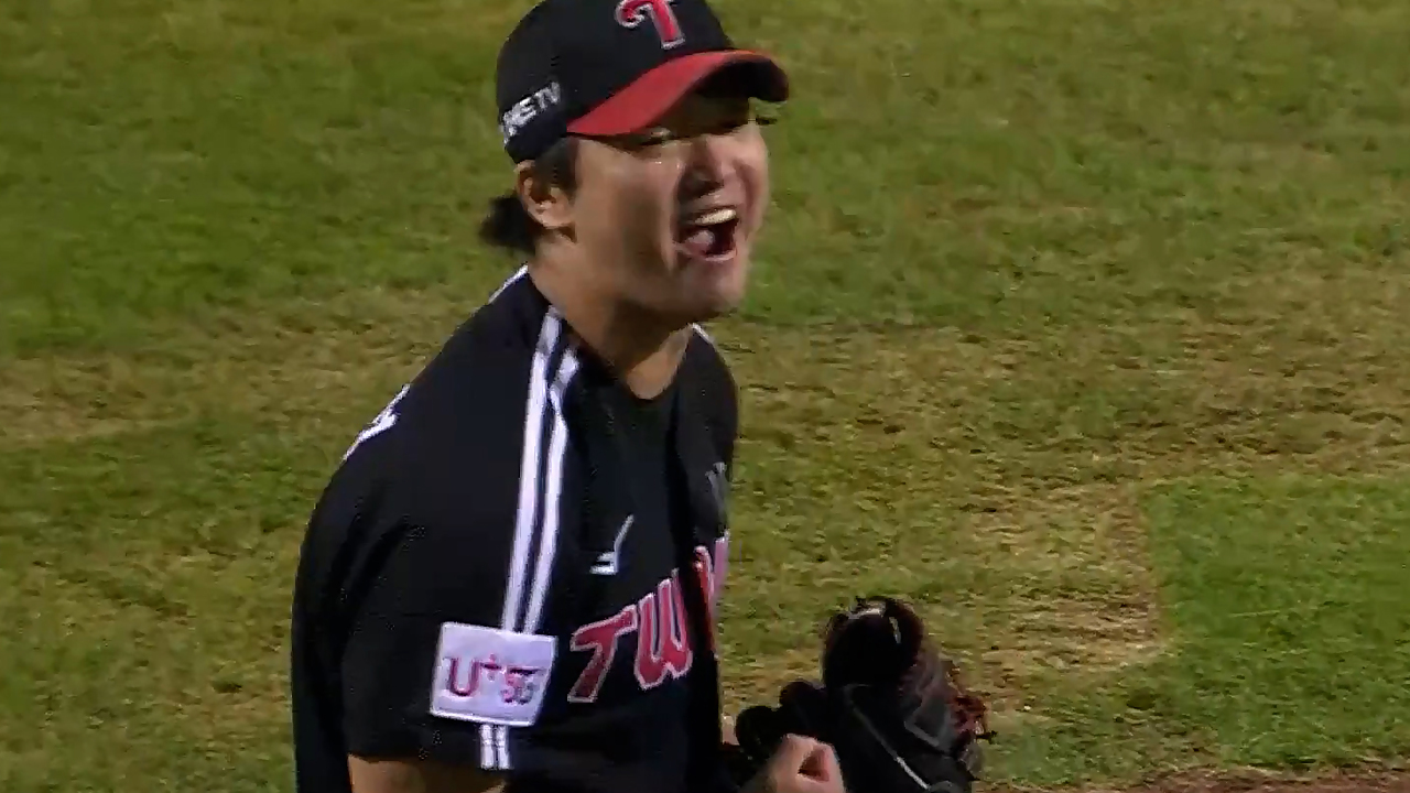 다음스포츠 | 고우석, 최연소 40세이브 [KBO FILM ROOM]