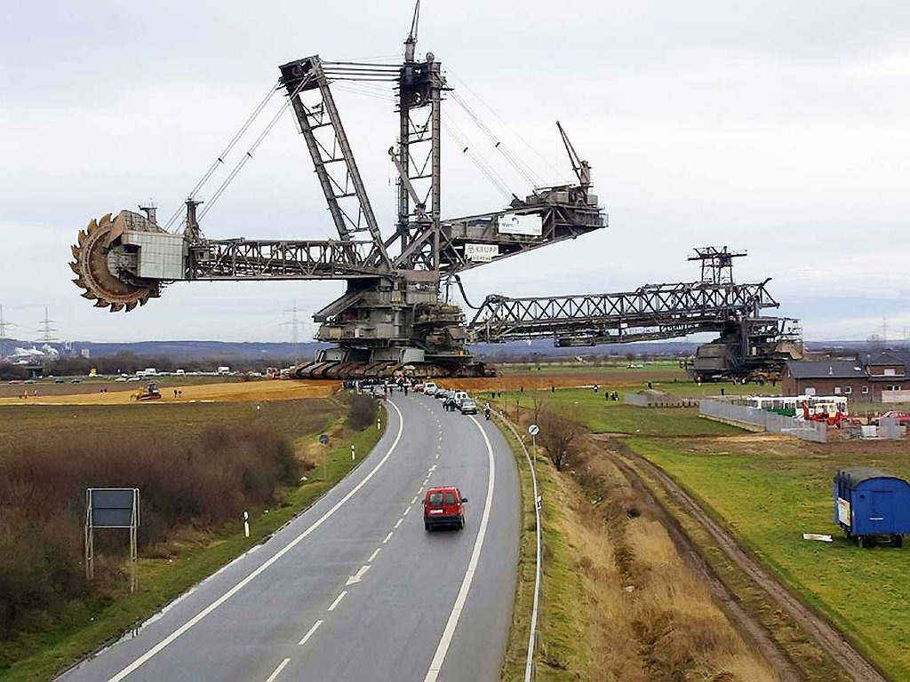 세상에서 가장 큰 굴삭기(굴착기) - Bagger 288.gif