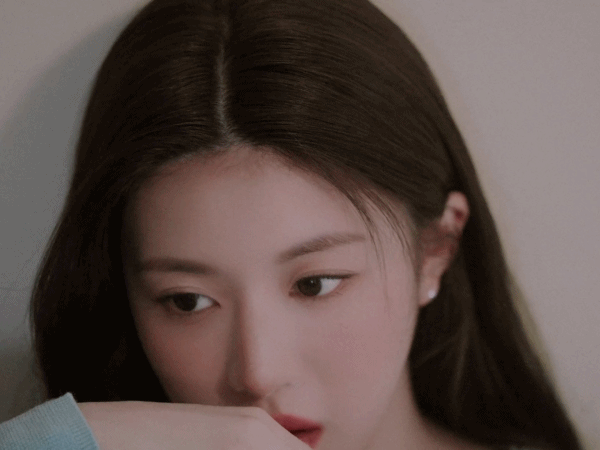 고윤정 마리떼 프랑소와 저버 화보 움짤 걸그룹연예인 움짤저장소