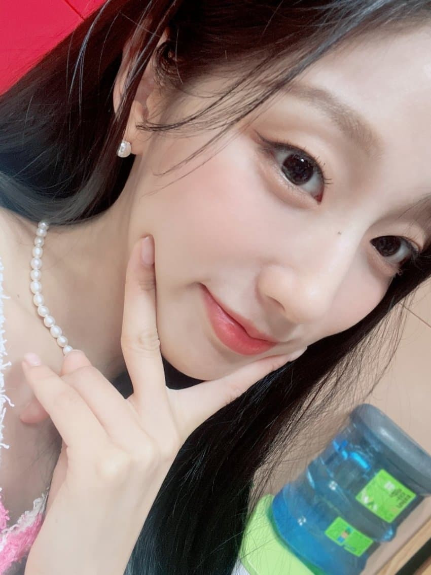 러블리즈 막내 정예인 셀카 걸그룹 연예인 짤티비 Jjtvkr