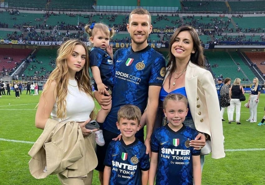 구선수 에딘 제코 딸의 미모.jpg