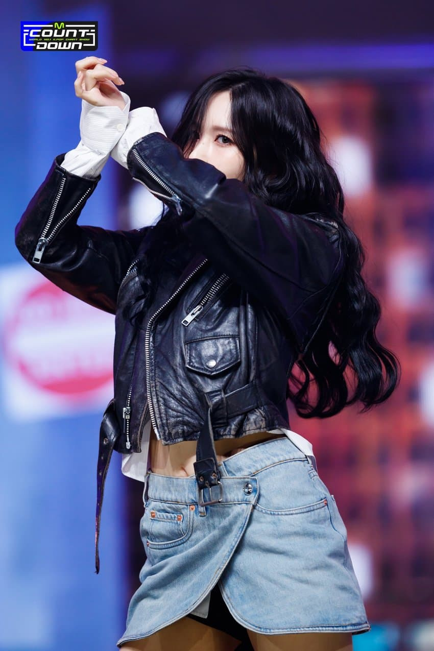 힙한 옷들 입고 무대했던 트와이스 현장포토.jpg.jpg