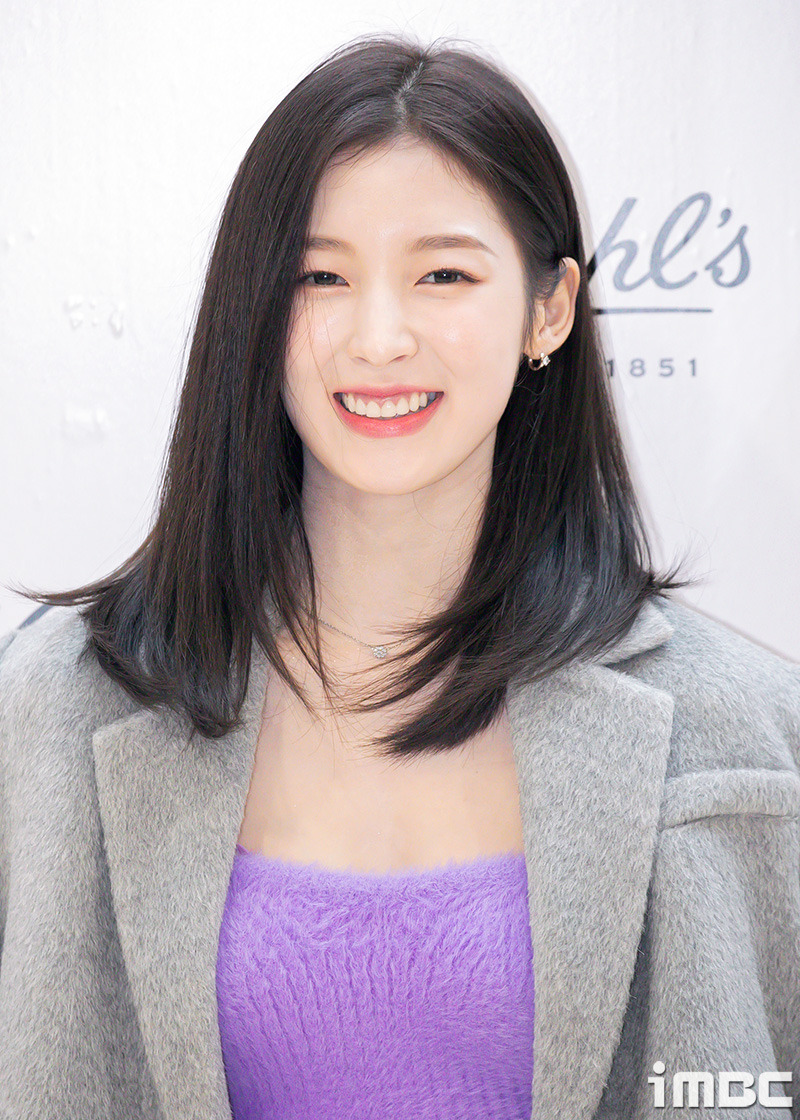 오마이걸 아린 보라색 니트원피스 몸매 스압 방송연예 꾸르