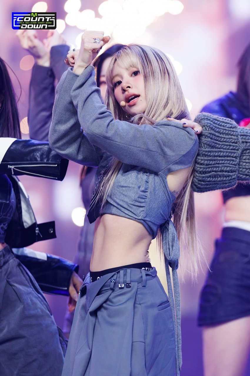 힙한 옷들 입고 무대했던 트와이스 현장포토.jpg.jpg