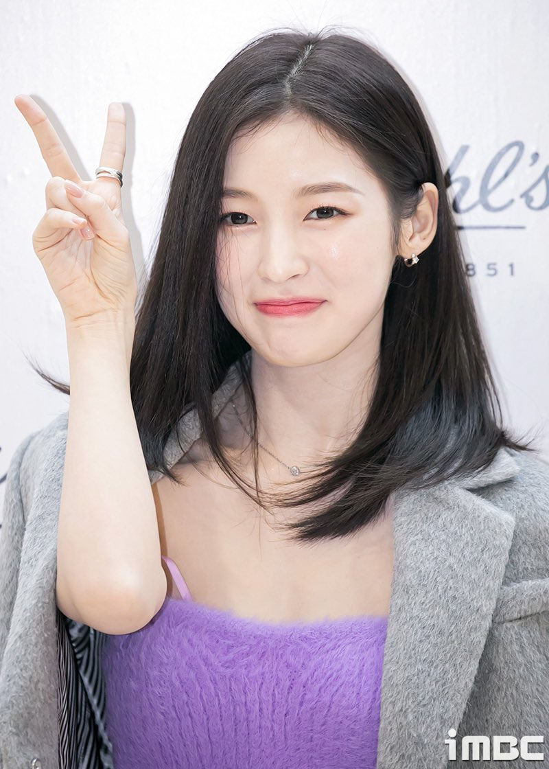 오마이걸 아린 보라색 니트원피스 몸매 스압 방송연예 꾸르