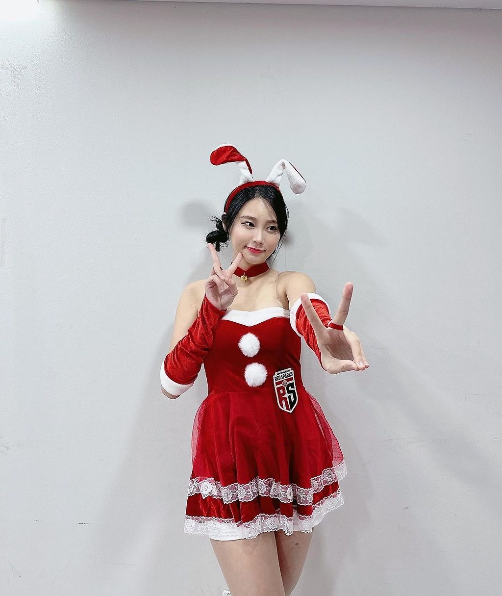 크롭티 청바지 수영복 나시티 수건 한장 산타 박선주 치어리더 스압 유머이슈 꾸르