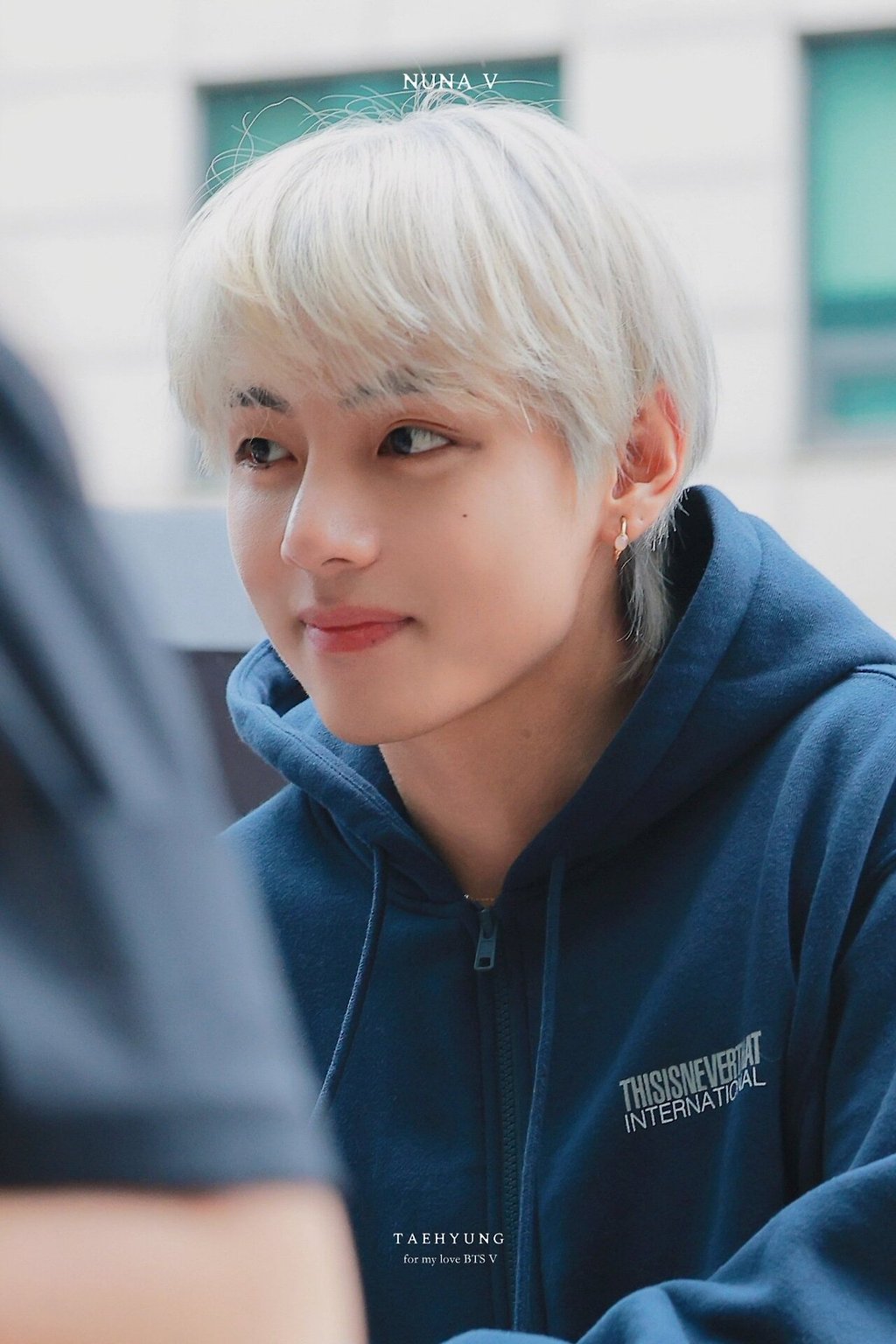 연예거중기 방탄소년단 뷔 최근 머리 염색 Daum 카페