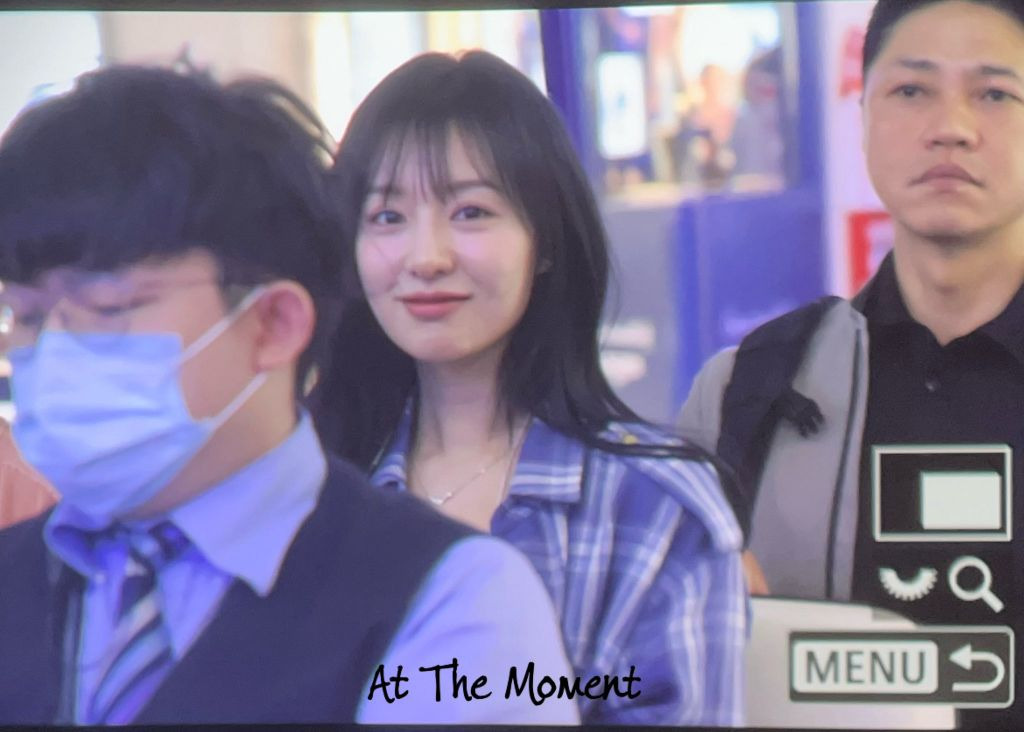 연예거중기 오늘자 김지원 타오위안공항 출국 프리뷰 Daum 카페