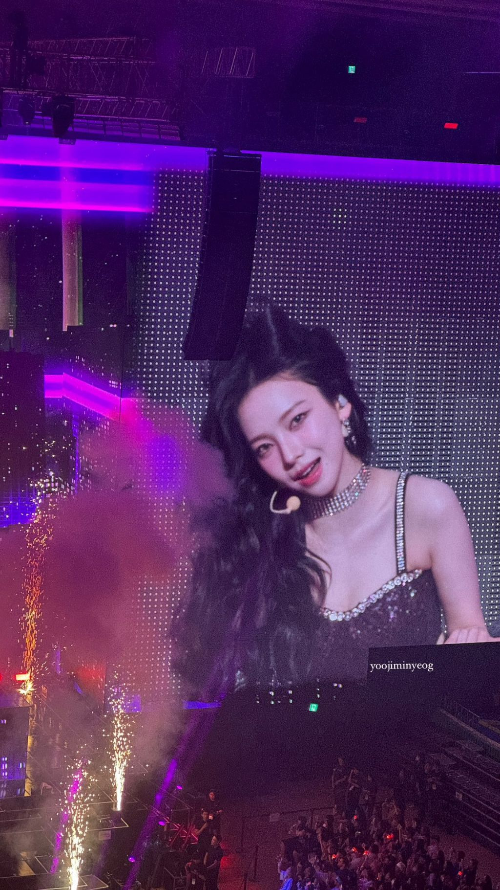 연예거중기 오늘자 에스파 콘서트 카리나 전광판 Daum 카페
