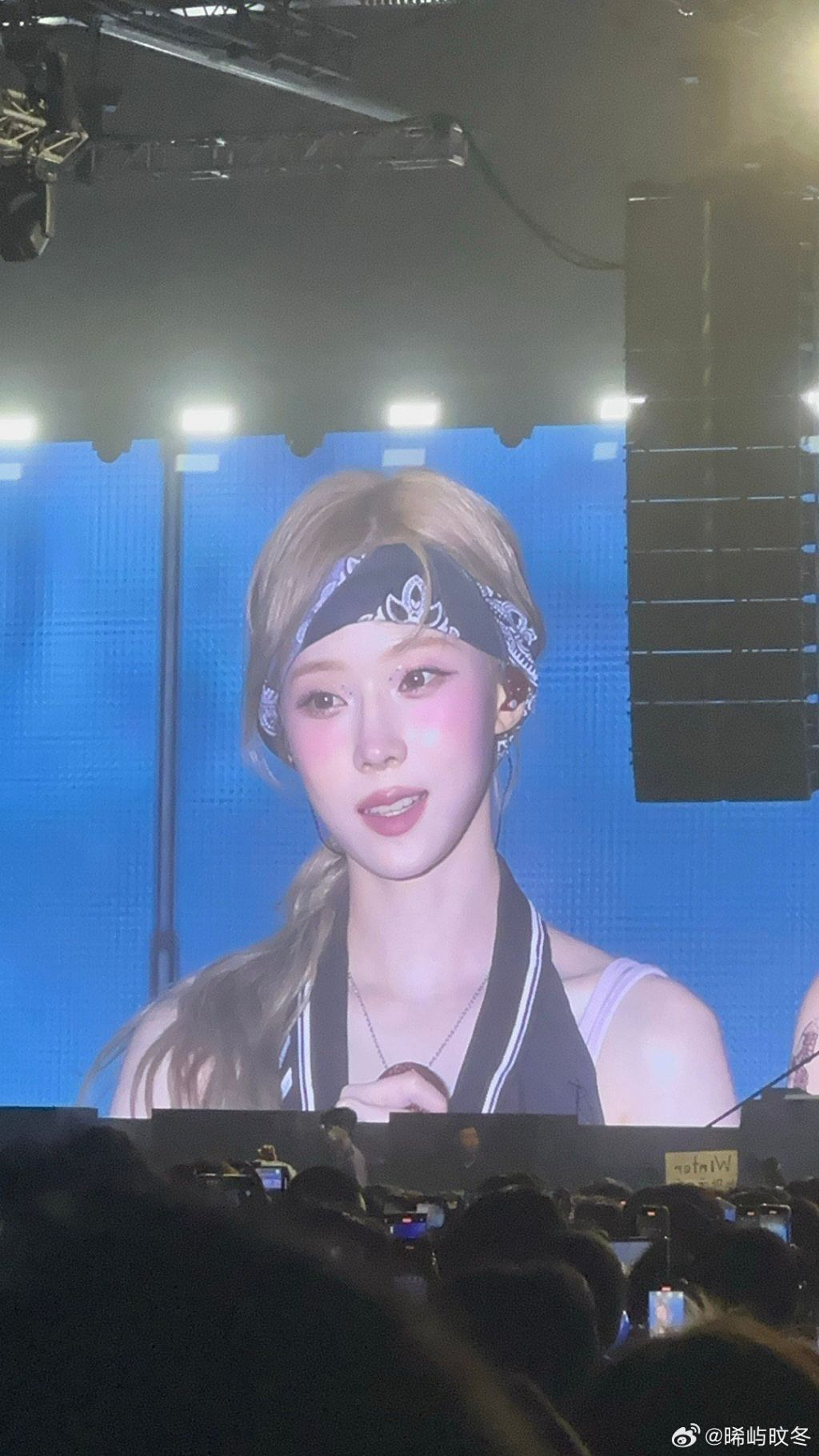 연예거중기 오늘자 홍콩 콘서트 에스파 윈터 전광판 Daum 카페