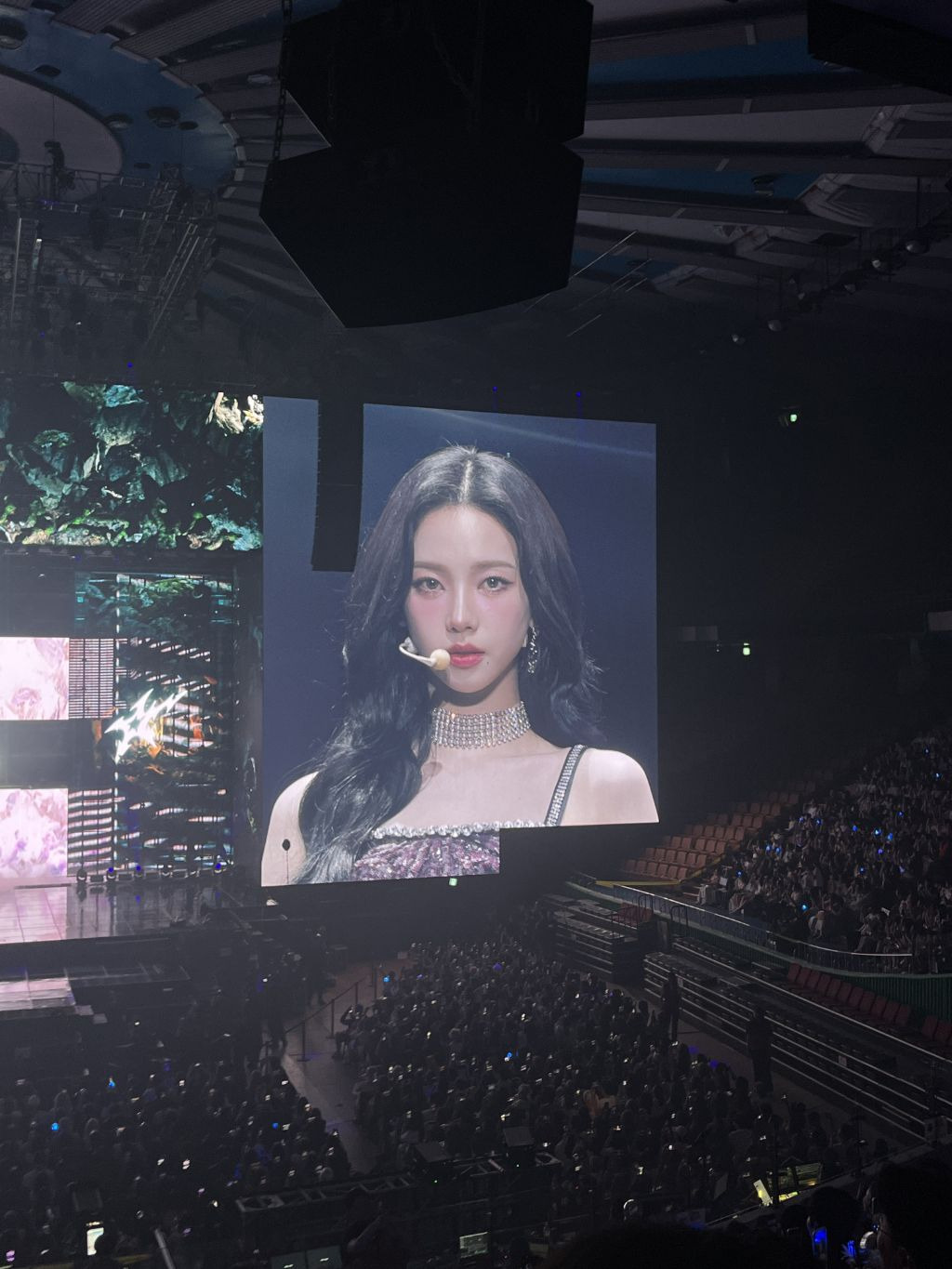 연예거중기 오늘자 에스파 콘서트 카리나 전광판 Daum 카페