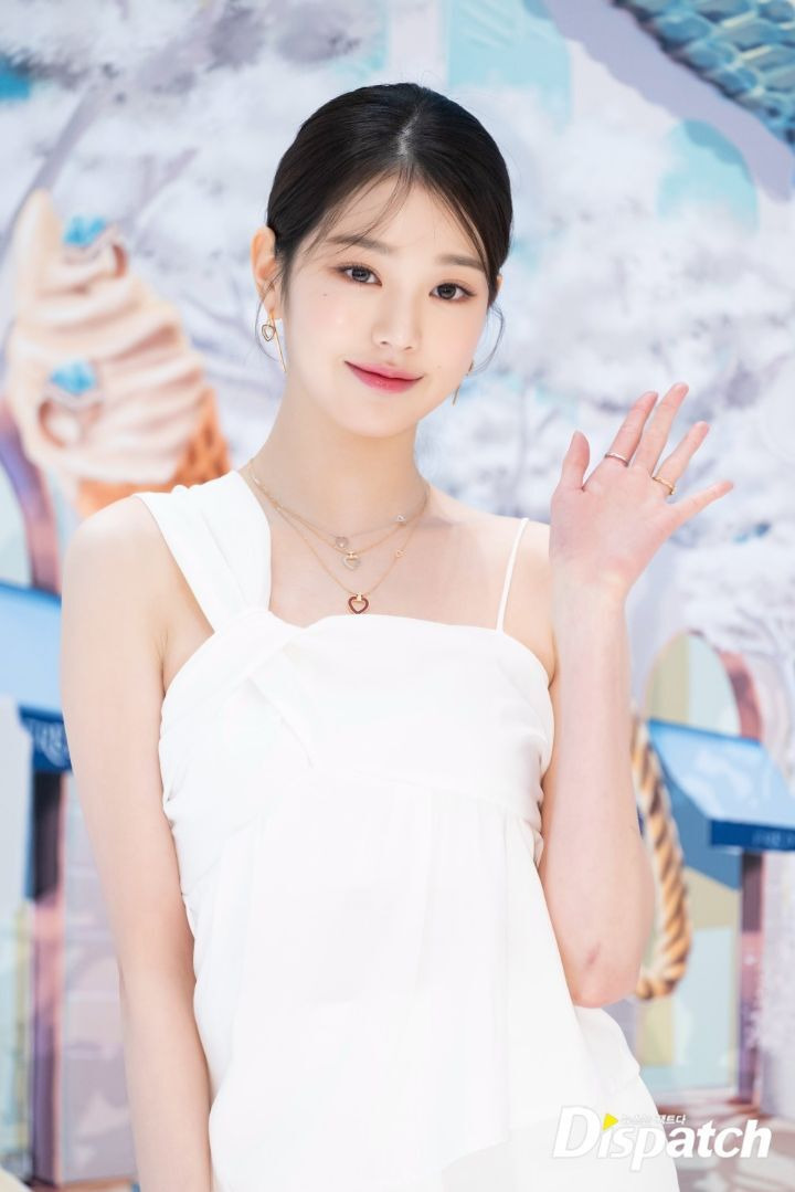 연예거중기 | 신세계백화점 FRED 포토콜 행사 장원영.jpg - Daum 카페