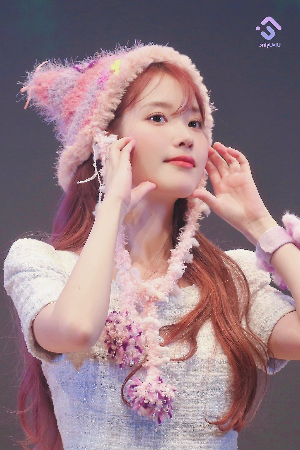 연예거중기 팬이 만들어준 모자 쓴 아이유 Daum 카페