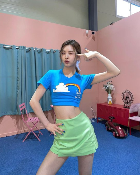 연예거중기 기분 나쁠 땐 거울보면서 이 포즈를 따라해보세요 Daum 카페