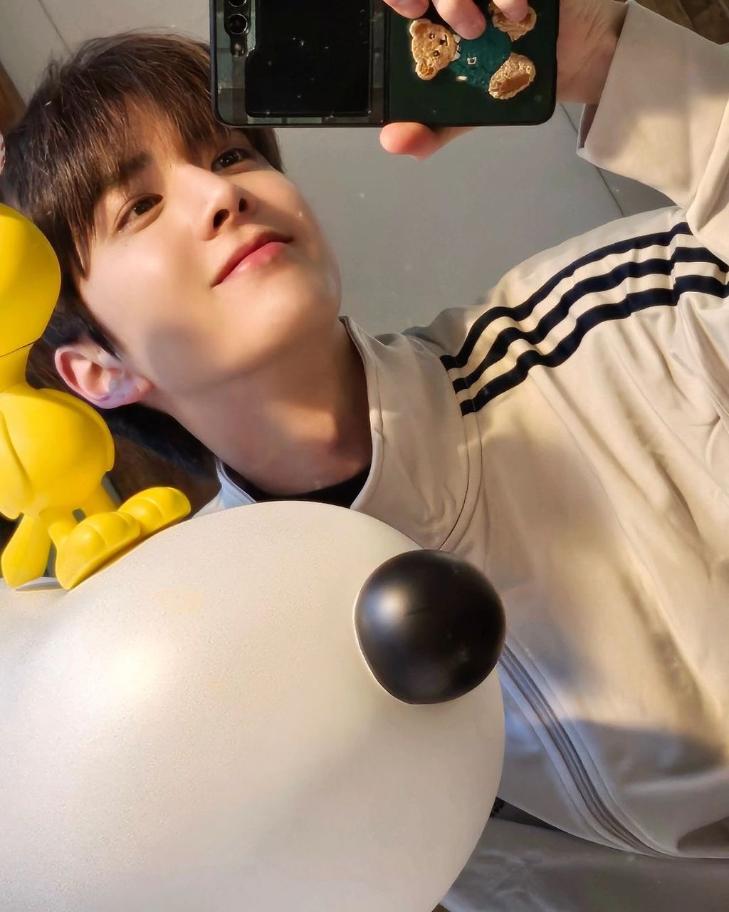 연예거중기 더보이즈 영훈 인스타 업데이트아디다스 Daum 카페