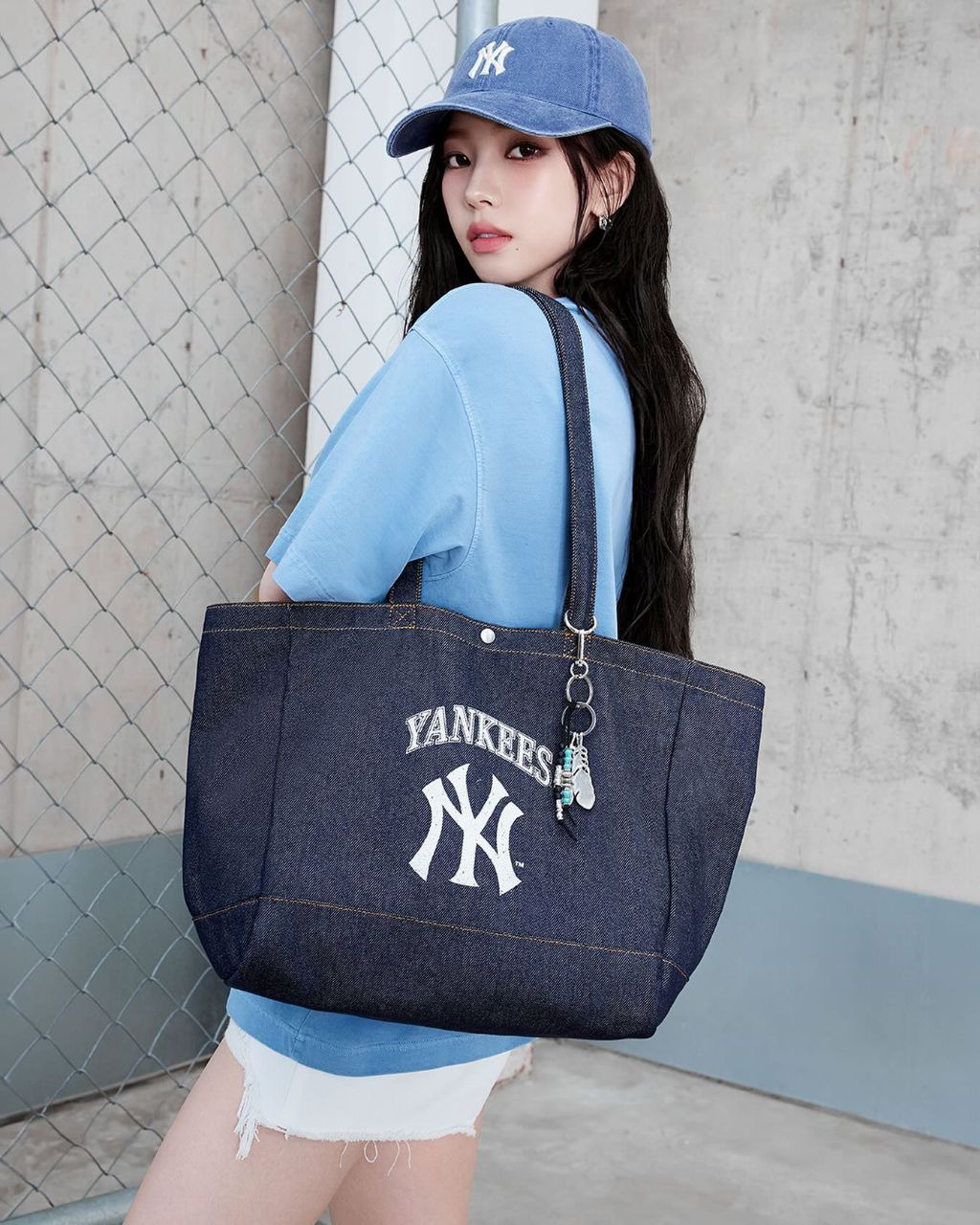 연예거중기 | 250630 카리나 MLB 화보jpg - Daum 카페