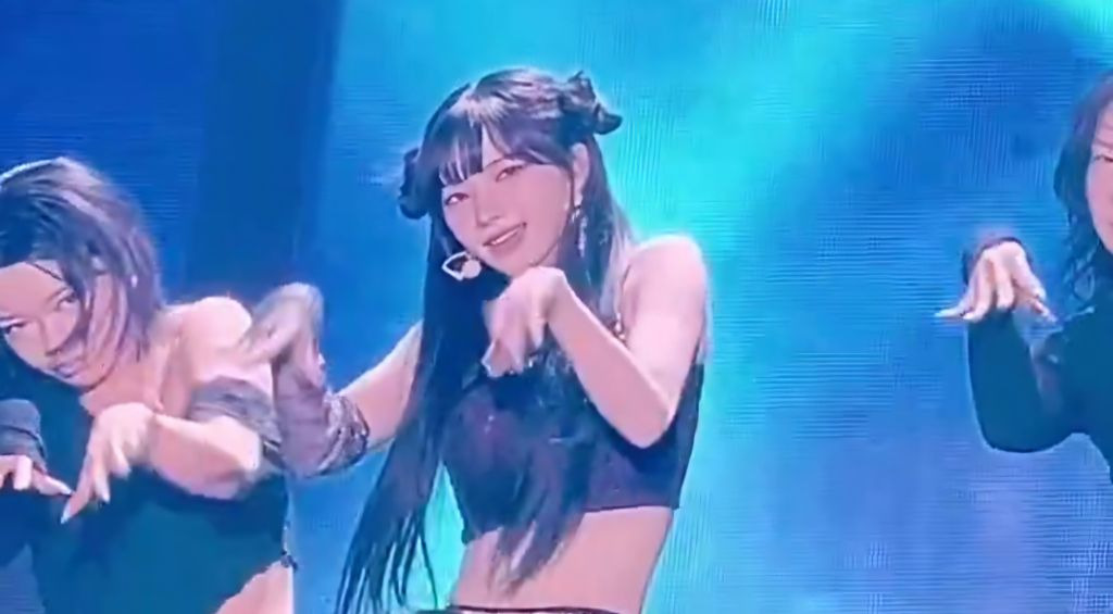 연예거중기 오늘자 사이타마 에스파 콘서트 카리나 전광판 Daum 카페