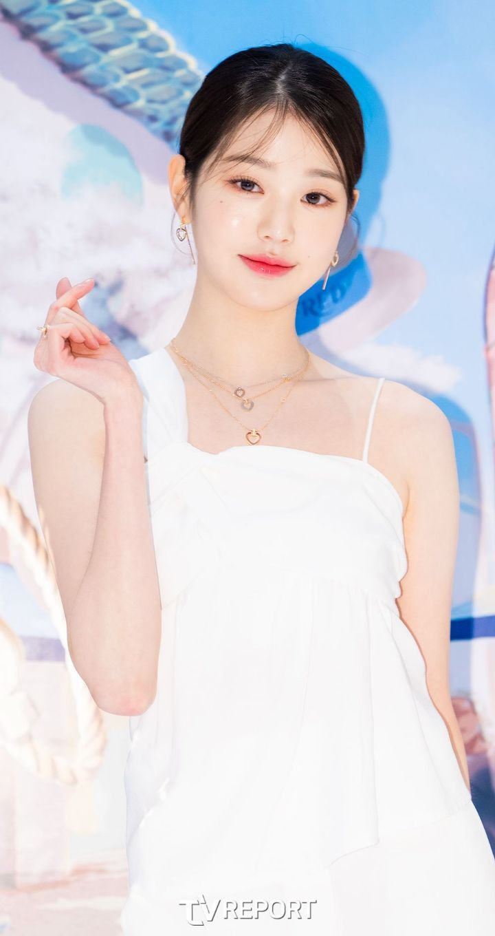 연예거중기 | 신세계백화점 FRED 포토콜 행사 장원영.jpg - Daum 카페