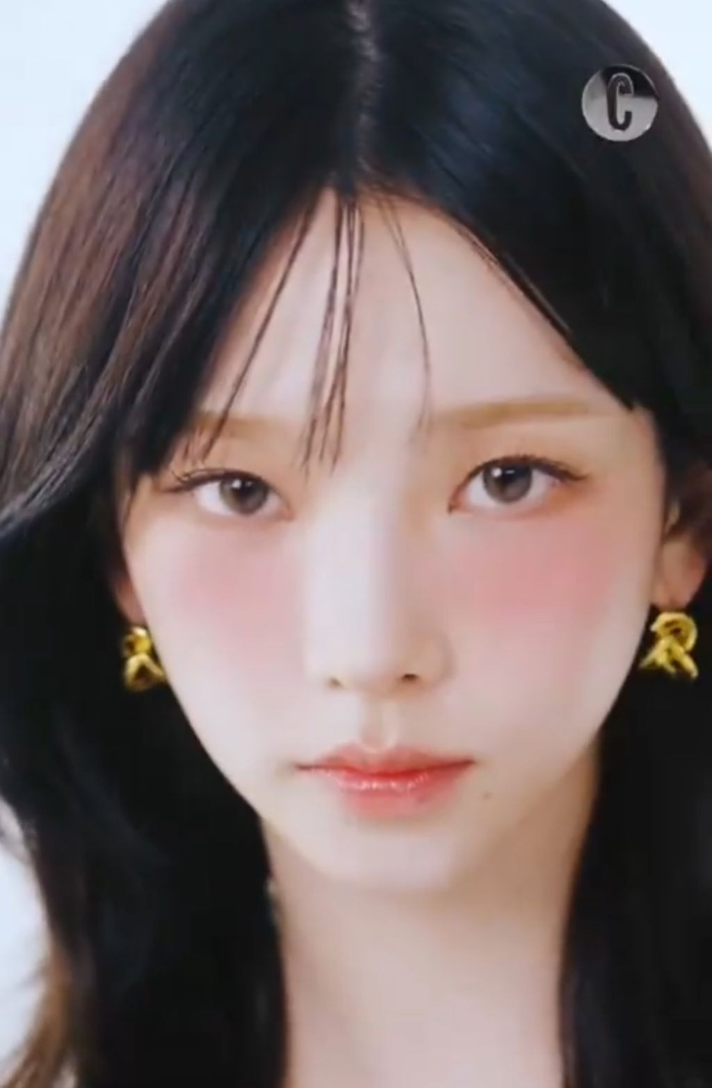 내가 사랑했던 모든 여자들 새로운 뜬 코스모폴리탄 공식 인스타 업뎃 Feat 에스파 카리나 Daum 카페