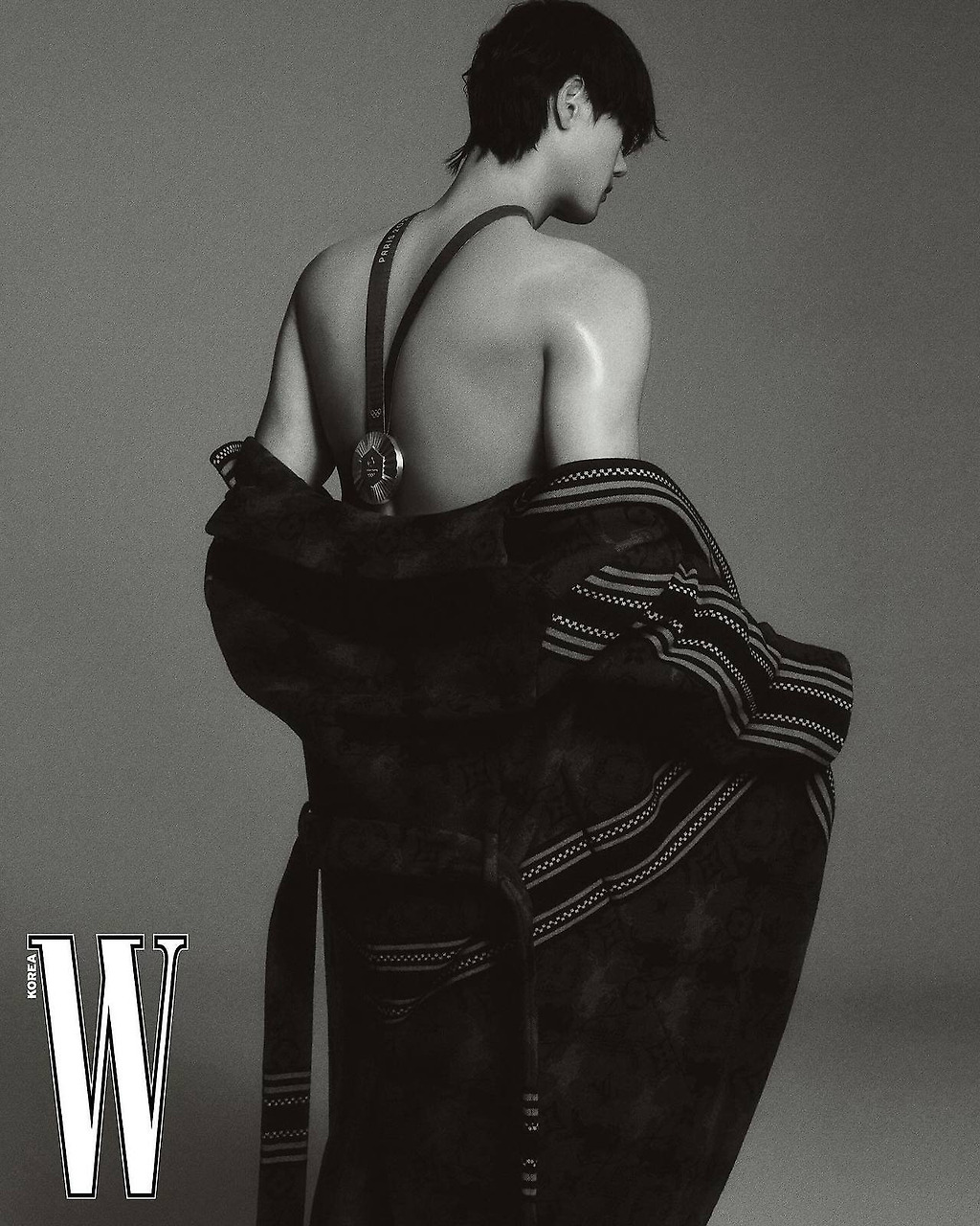 연예인 데일리룩 오상욱 X 루이비통 화보 W Korea Vol9 맨 3종 커버 Daum 카페