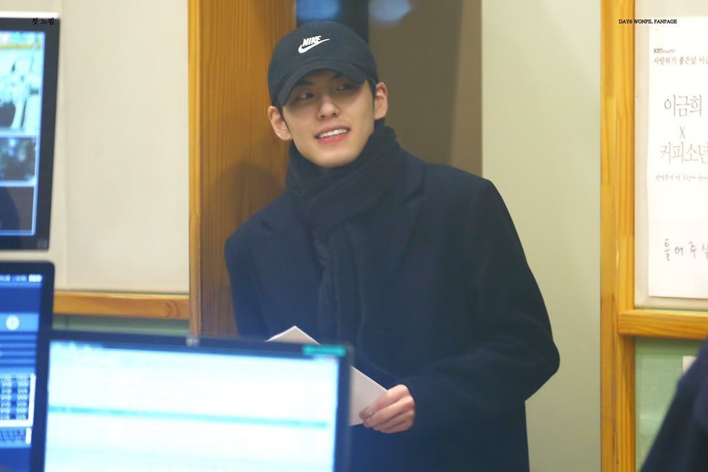 연예인 데일리룩 데이식스 원필 사복 Daum 카페