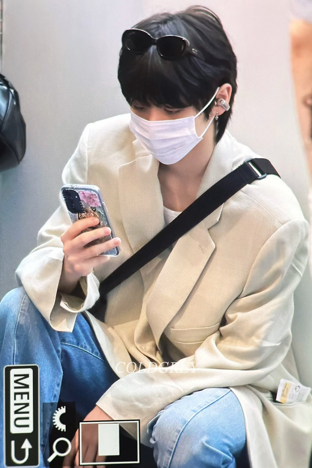 연예인 데일리룩 매번 다양한 패션 스타일을 보여준다는 5세대 남돌의 공항패션 Daum 카페