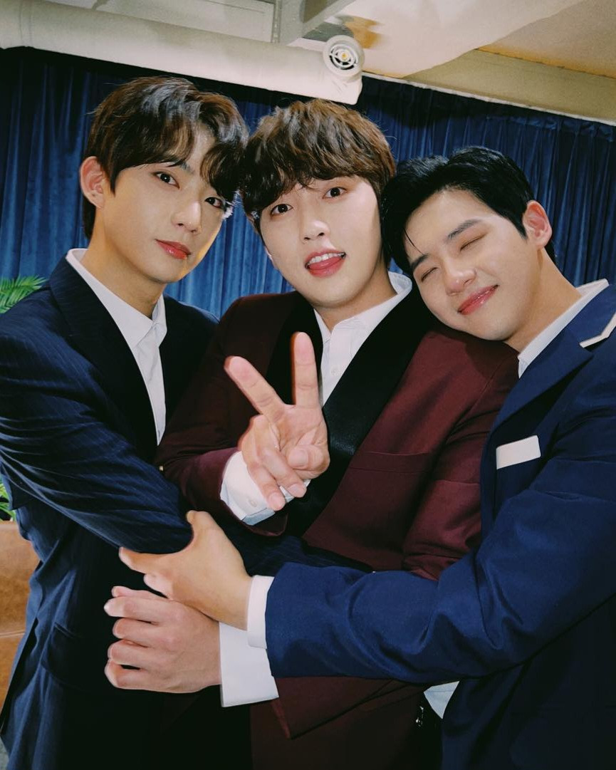 B1A4 | 제가 군필돌 팬으로 보이시나요? - Daum 카페