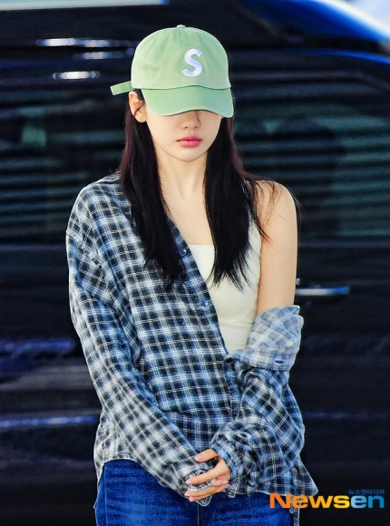 혹하게하는것들 오늘자 에스파 오사카 출국 기사사진 Daum 카페