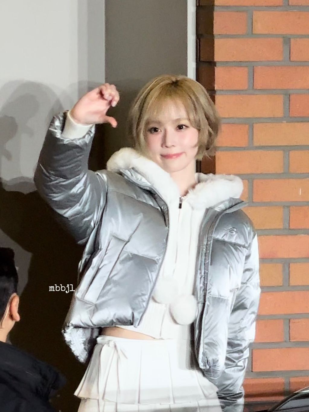 혹하게하는것들 오늘 뉴발란스 액티브다운 팝업스토어 참여한 윈터 폰카짤 Daum 카페