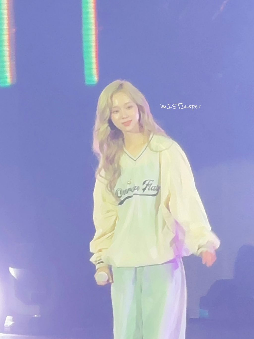 혹하게하는것들 오늘자 대만 콘서트 사첵 윈터 폰카짤 Daum 카페