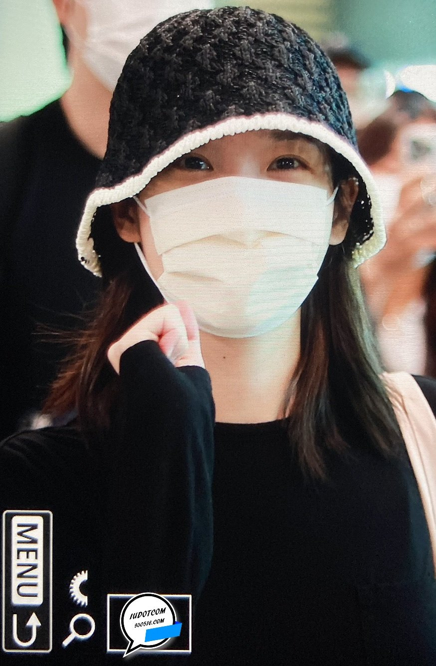 혹하게하는것들 오늘자 아이유 영국 출국 프리뷰 Daum 카페