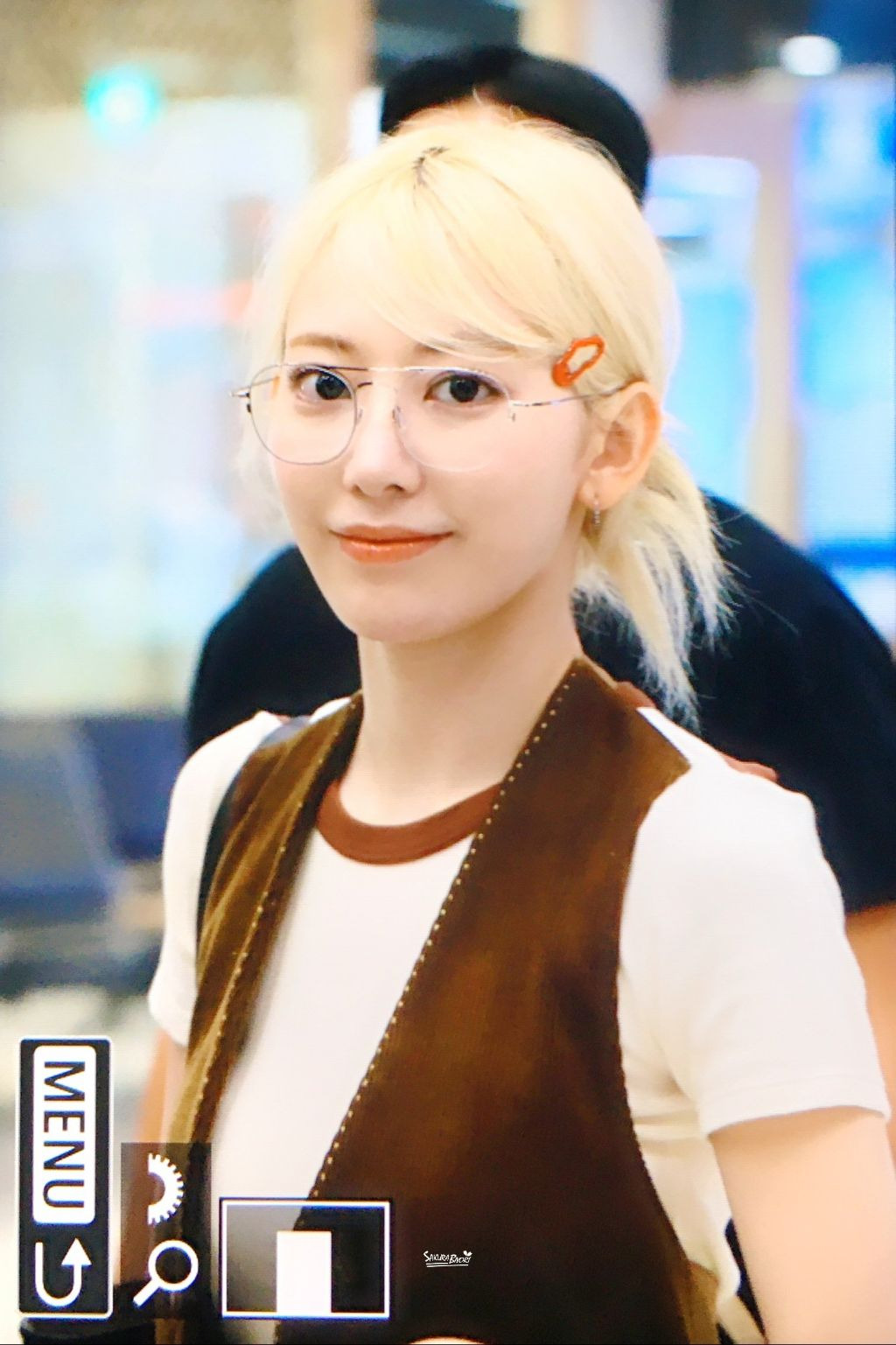 혹하게하는것들 | 오늘자 르세라핌 일본 출국 프리뷰jpg. - Daum 카페