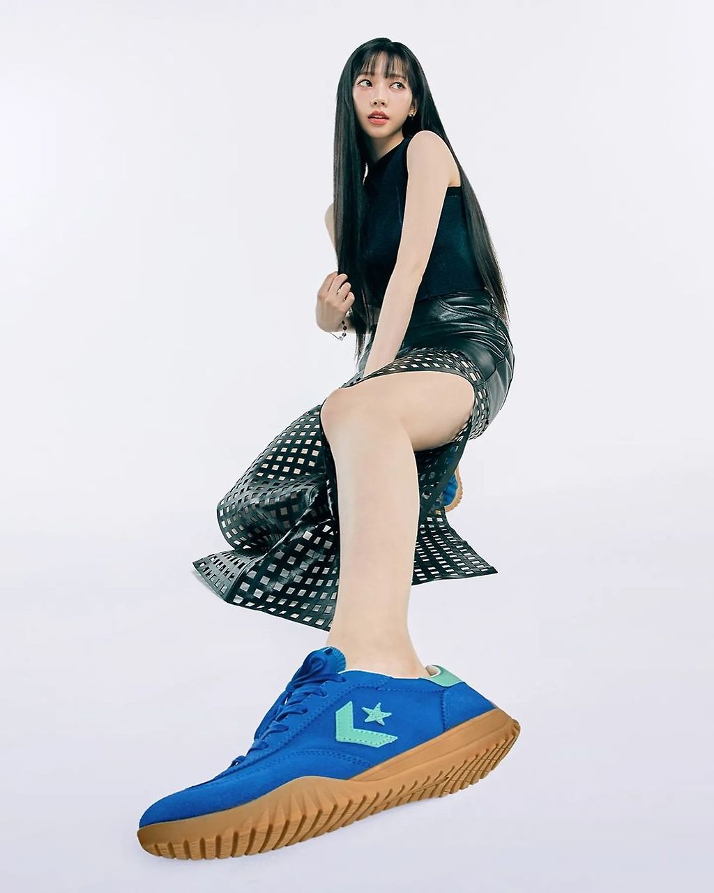 혹하게하는것들 에스파 카리나 컨버스 가을 시즌 캠페인 공개 Daum 카페
