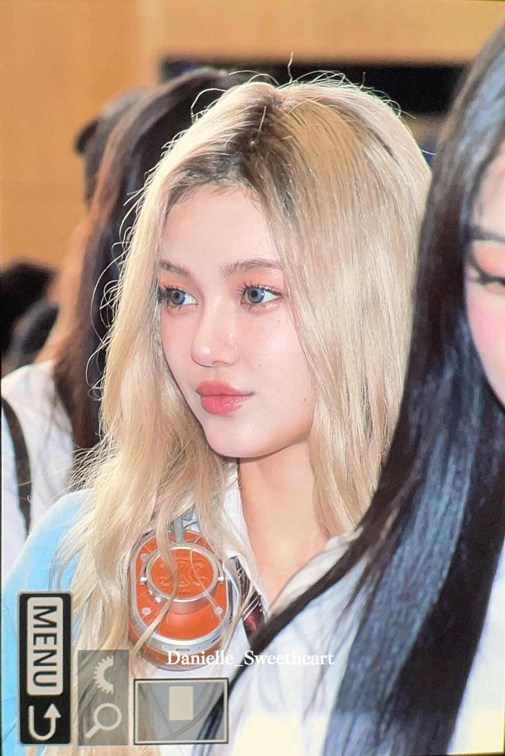 혹하게하는것들 오늘자 뉴진스 도쿄 출국 프리뷰 Daum 카페