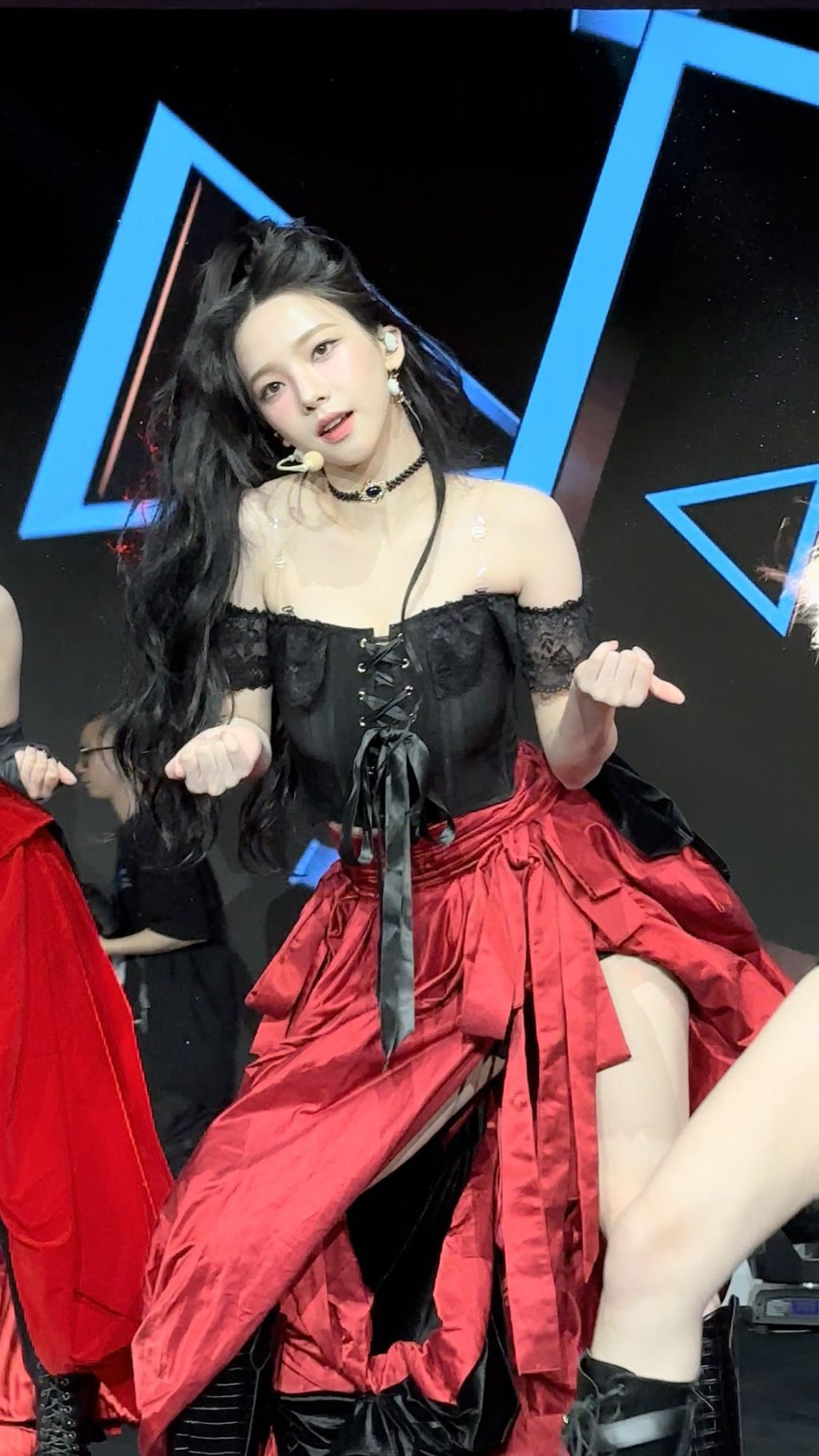 혹하게하는것들 말도 안되게 현실감 없는 카리나 폰카짤 Daum 카페
