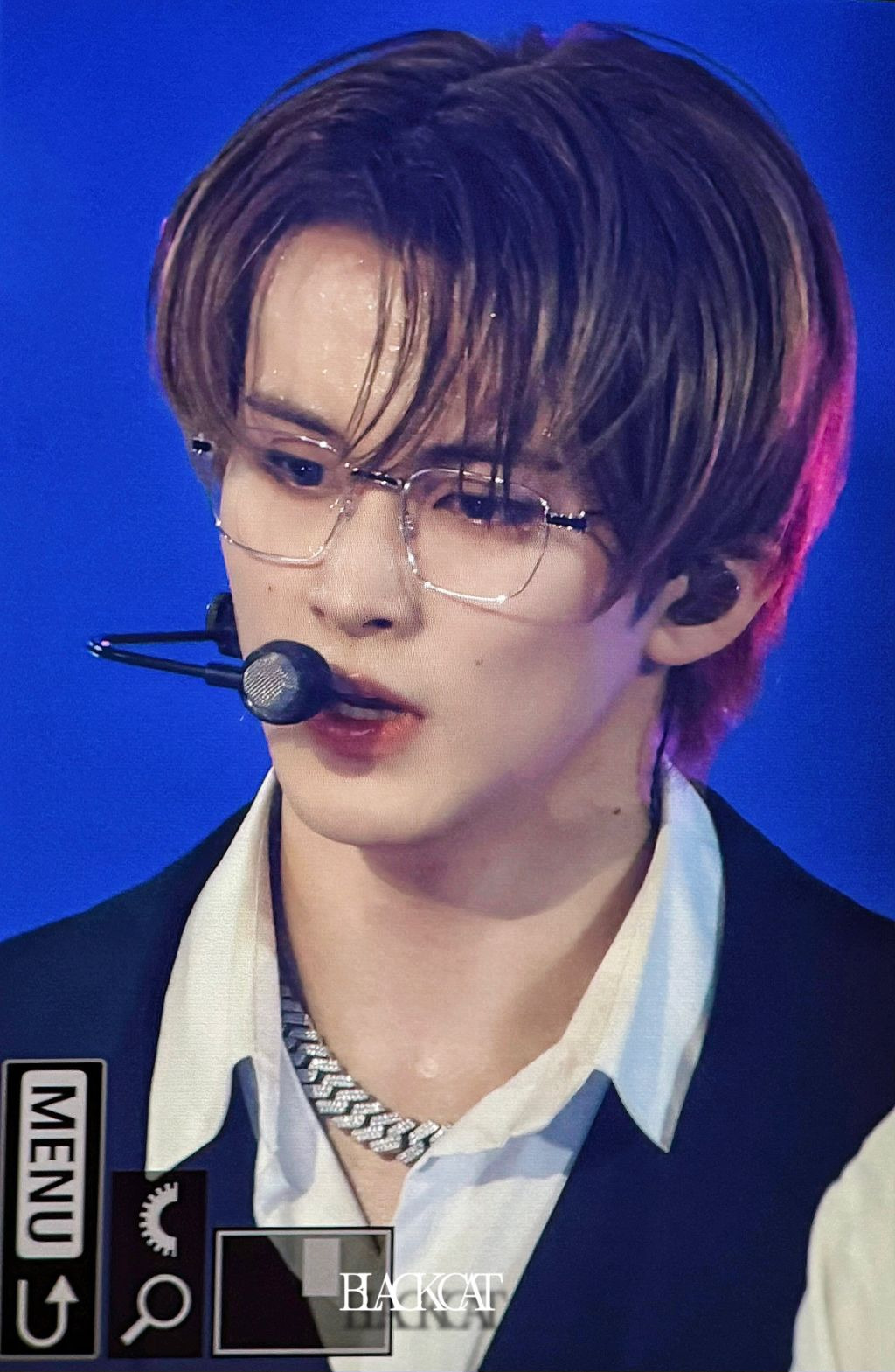 혹하게하는것들 오늘자 가요대전 안경 마크 프리뷰 Daum 카페