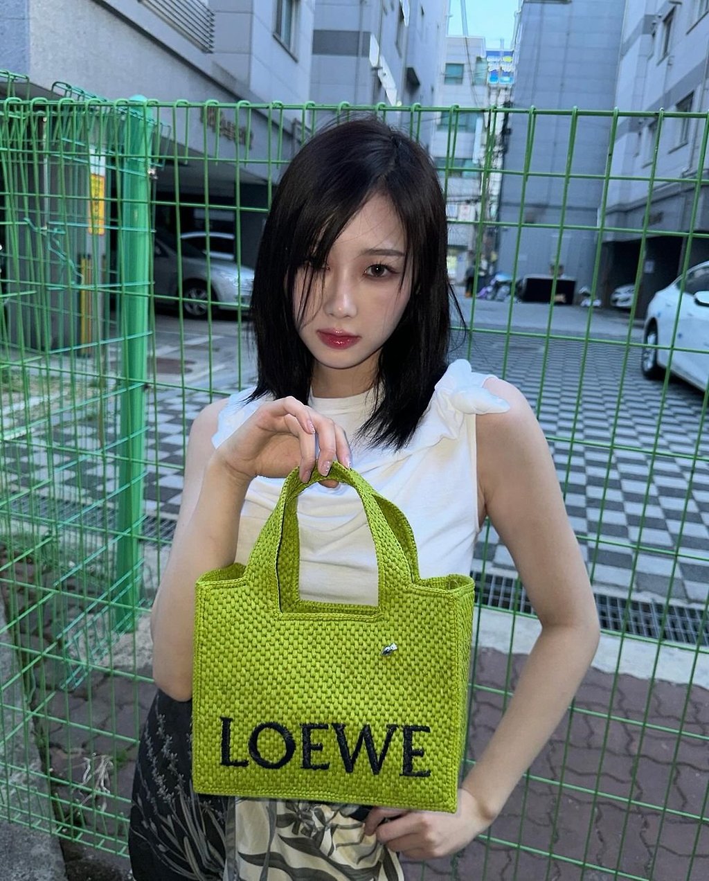 혹하게하는것들 에스파 지젤 인스타 업뎃feat로에베 Daum 카페