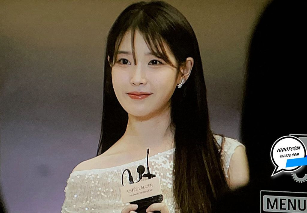 혹하게하는것들 오늘자 아이유 에스티 로더 포토콜 프리뷰 Daum 카페