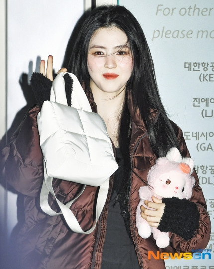 혹하게하는것들 오늘 한소희 일본 출국 기사사진 Daum 카페