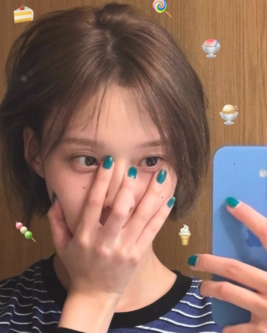 혹하게하는것들 | 241219 윈터 인스타그램 ⛄️ 🍦 ️ - Daum 카페