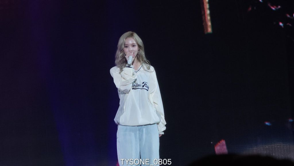 혹하게하는것들 오늘자 대만 콘서트 사첵 윈터 폰카짤 Daum 카페