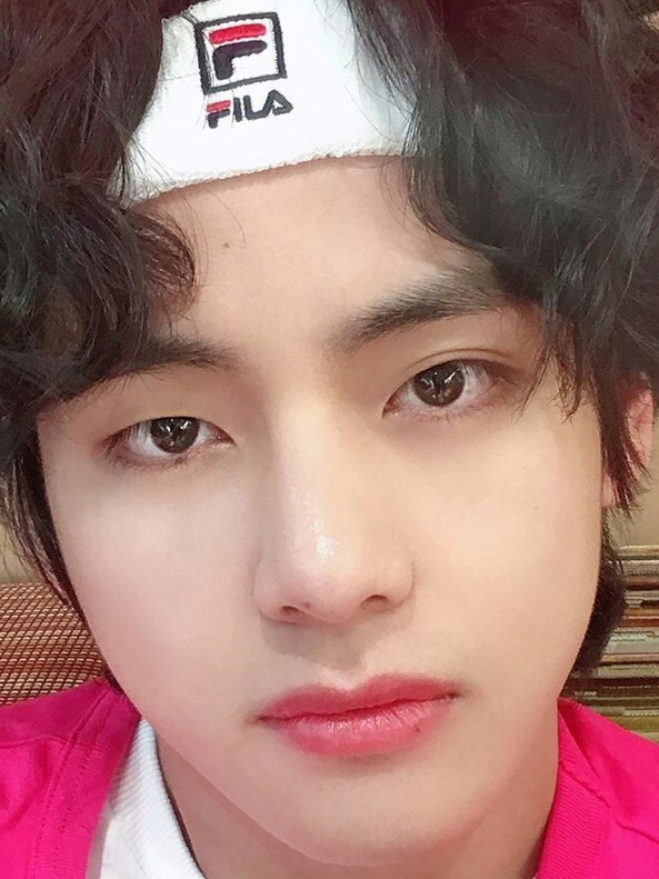 용인 푸씨 성형외과 의사 피셜 수술로 만들기 힘들다는 방탄 뷔의 눈 Daum 카페
