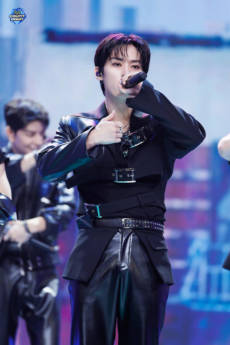 우리노 😽 240808 Mcountdown 현장 포토 리노 Daum 카페