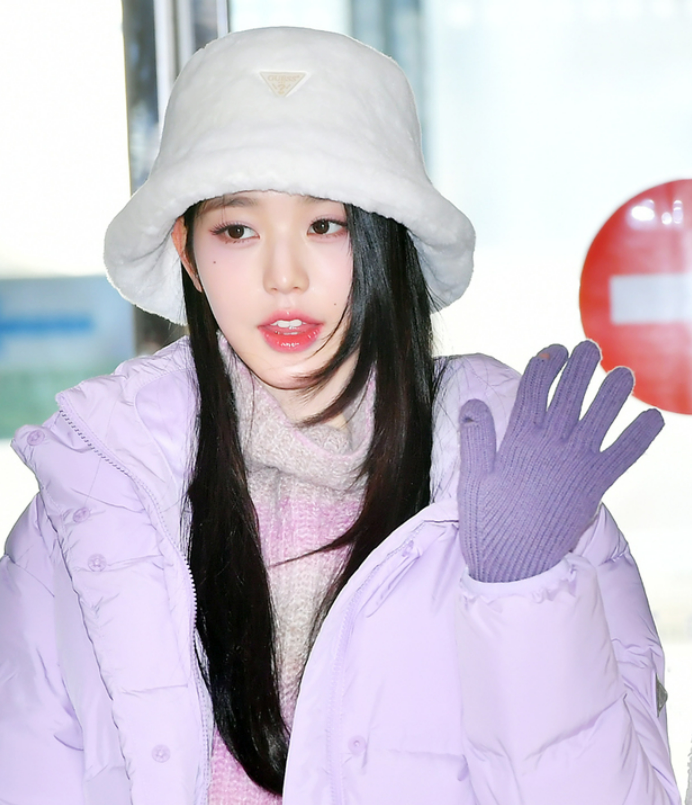 여쿨라 모여라 늘자 헤메코 대부분 여쿨 범벅인것 같다는 아이브 장원영 출국사진 Daum 카페