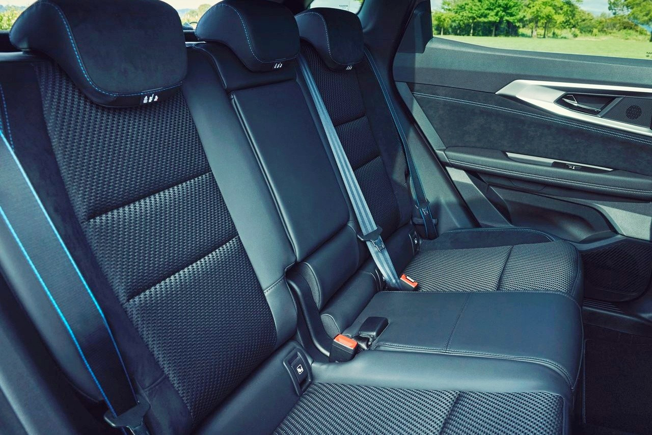 "연비 24km/l"... 효율성 최강 SUV [이슈]