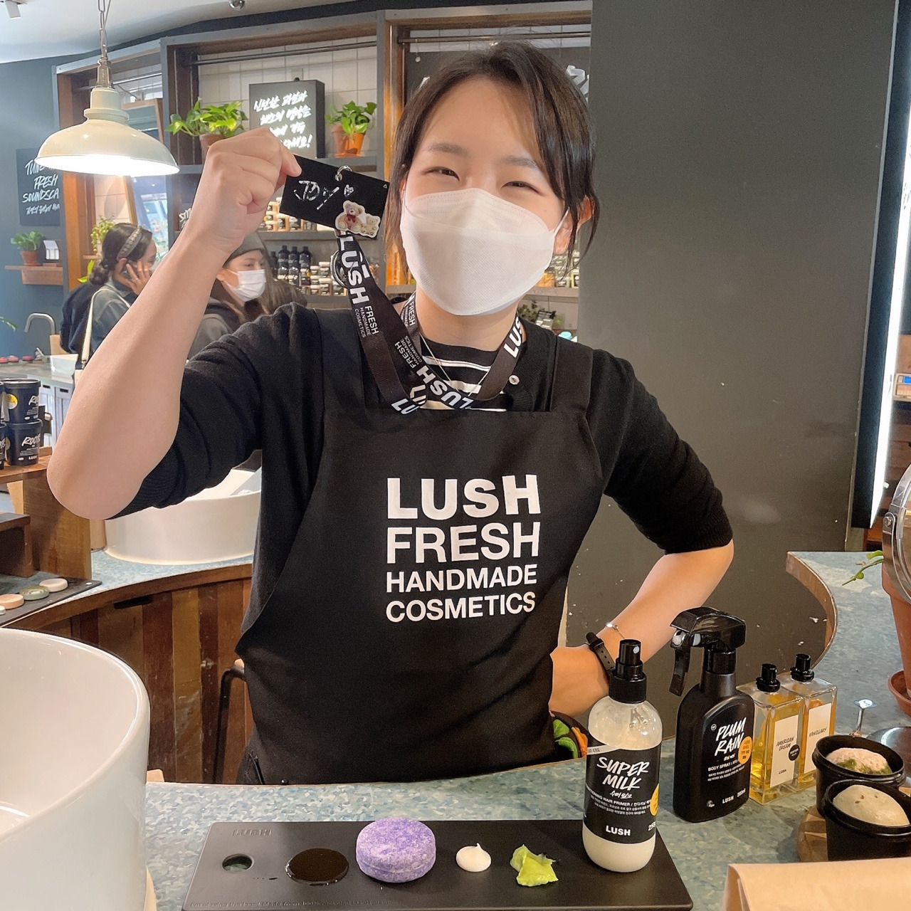 꿈을 찾아 새로운 길을 걷는 사람(6)